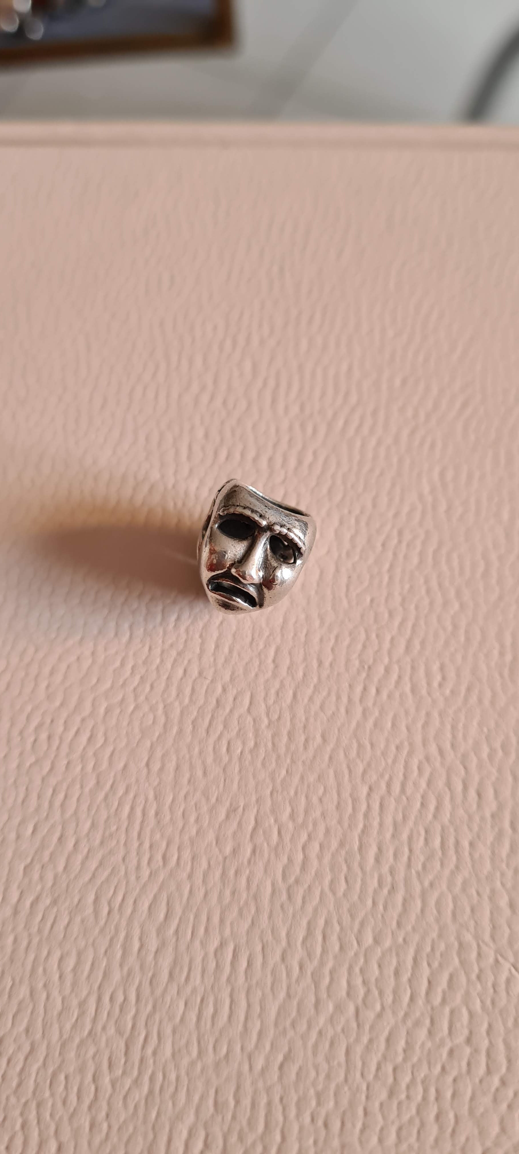 Genuine Pandora Theatre Mask Charm To Be Or Not To Be RARE – Preloved ...