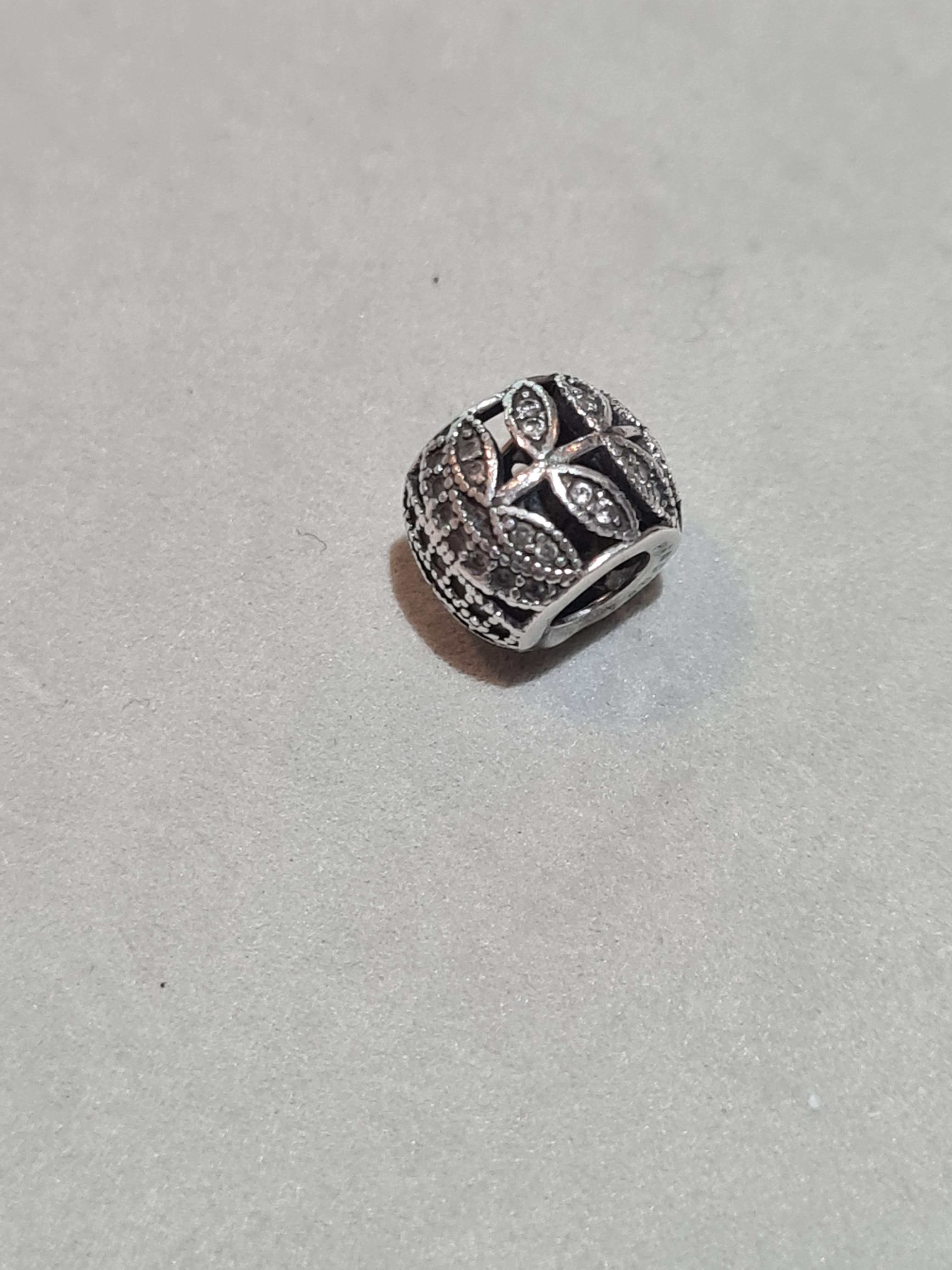 Genuine Pandora Sparkling Leaves Pave Leaf Openwork Charm – Preloved ...