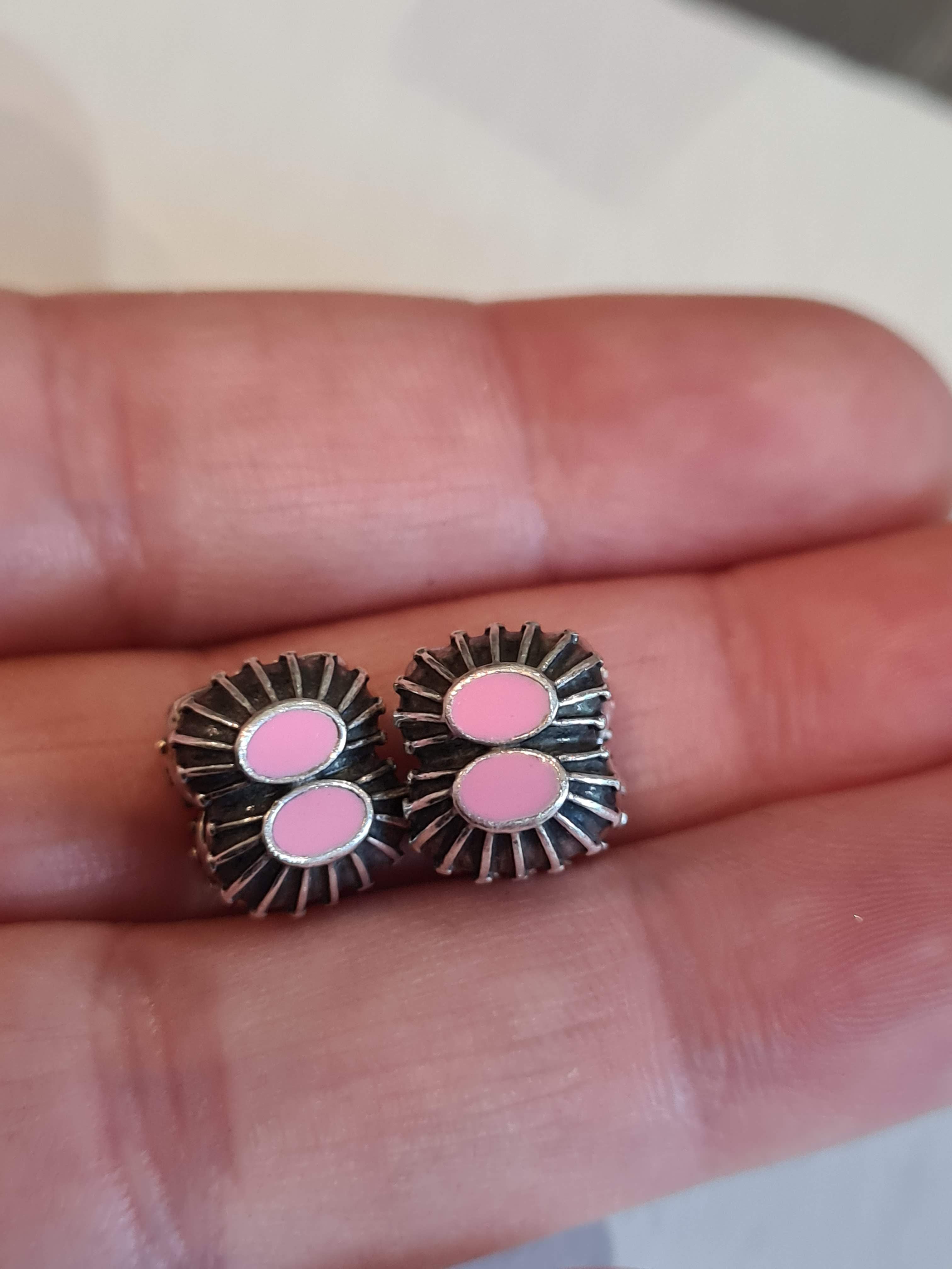 Genuine Pandora Oyster Shell Pink Clips Rare Retired Pair – Preloved ...