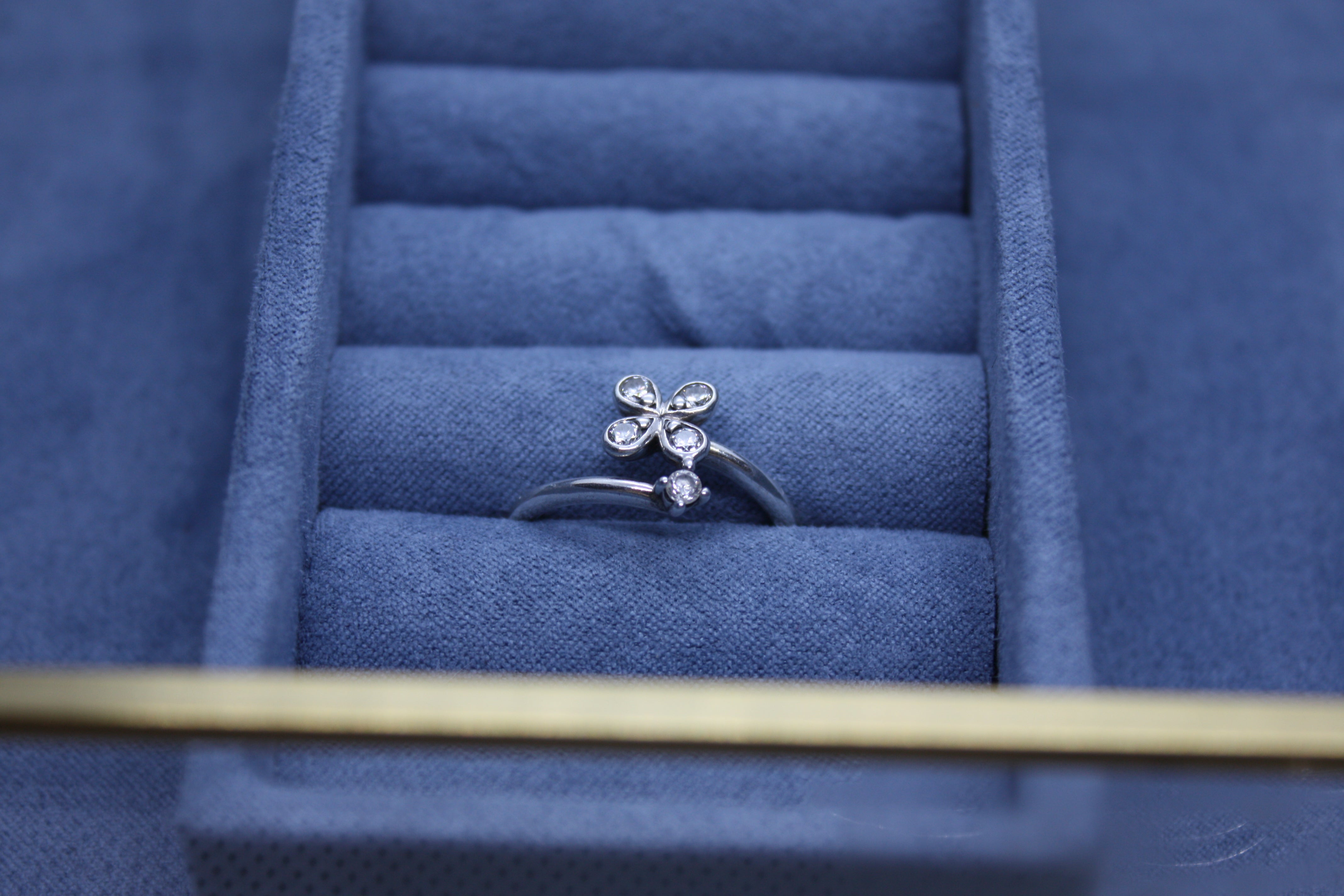 Genuine Pandora Crossover Flower Four Leaf Clover Dangle Ring ...