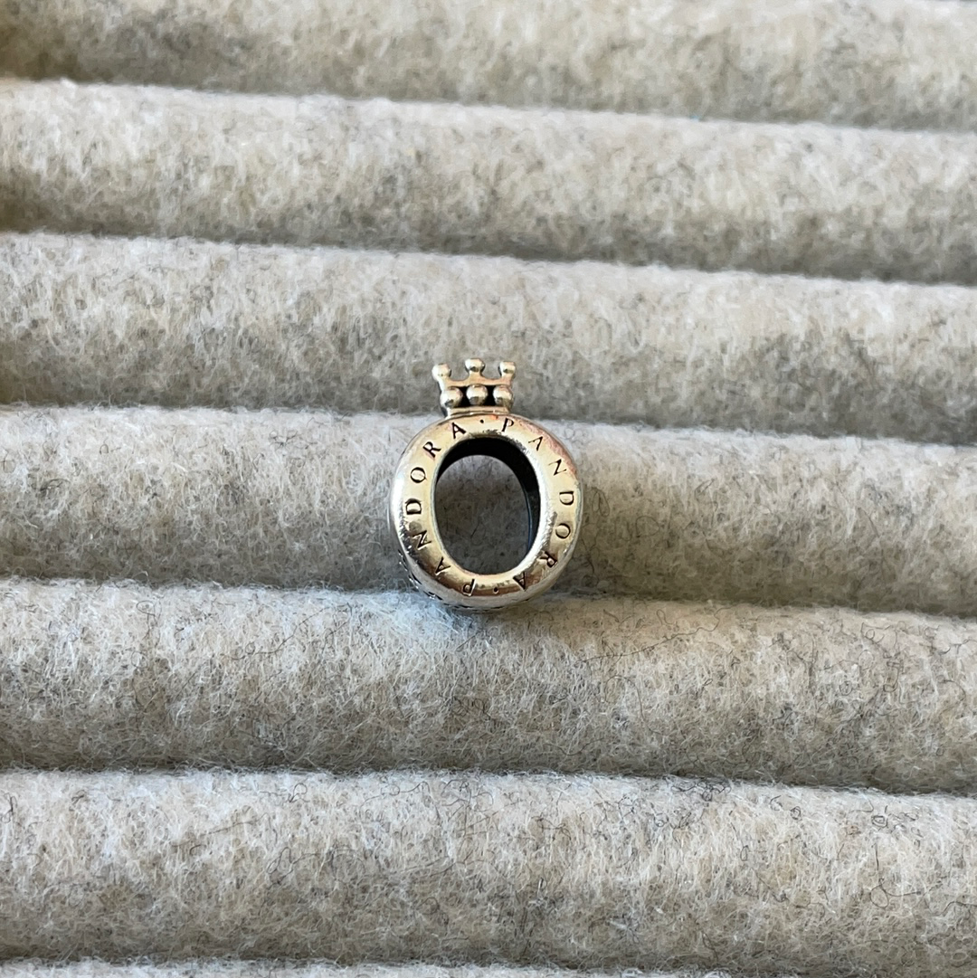 Genuine Pandora Logo O With Crown Charm – Preloved Pandora Boutique