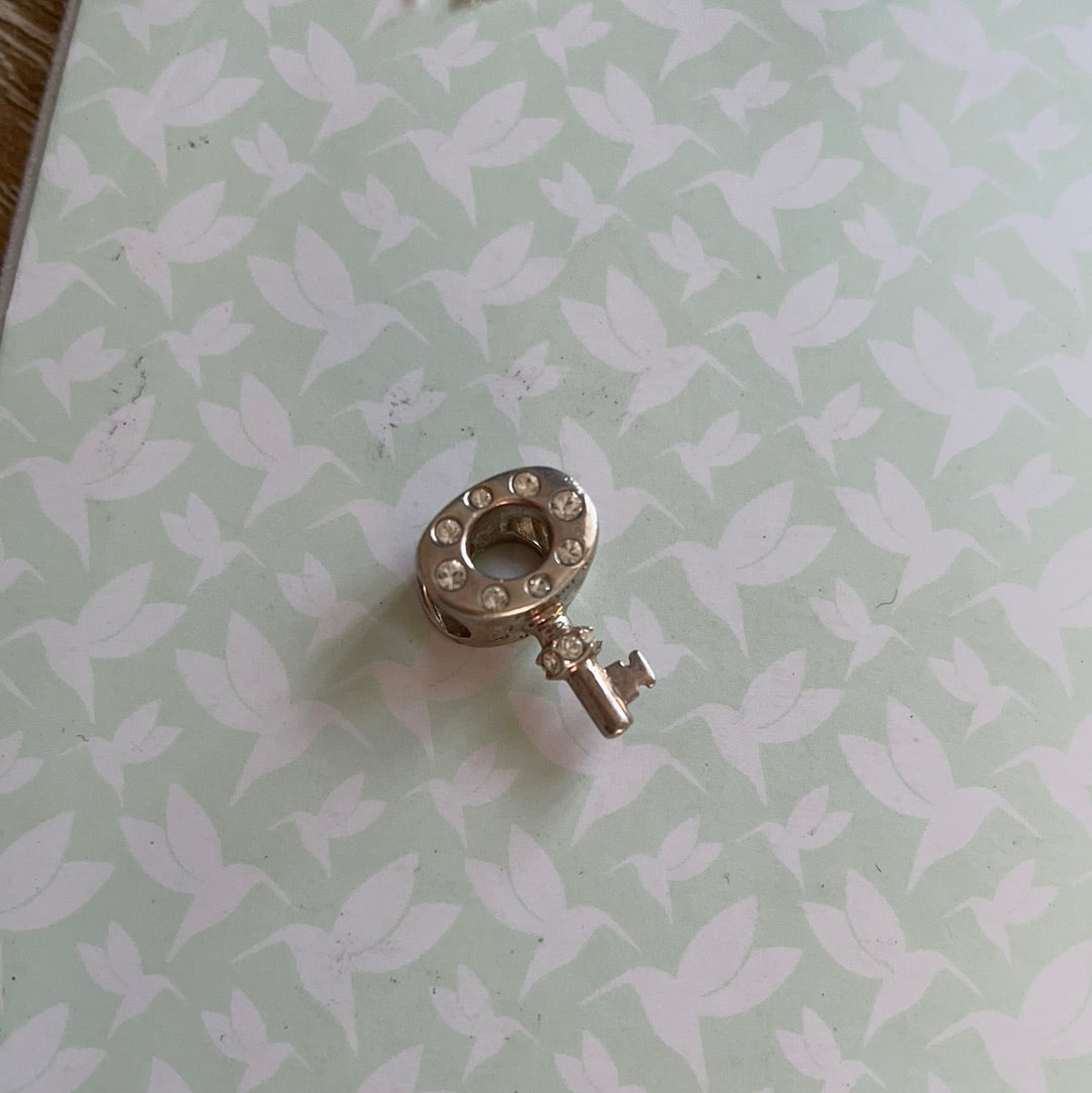 Genuine Chamilia Pave Key Charm – Preloved Pandora Boutique