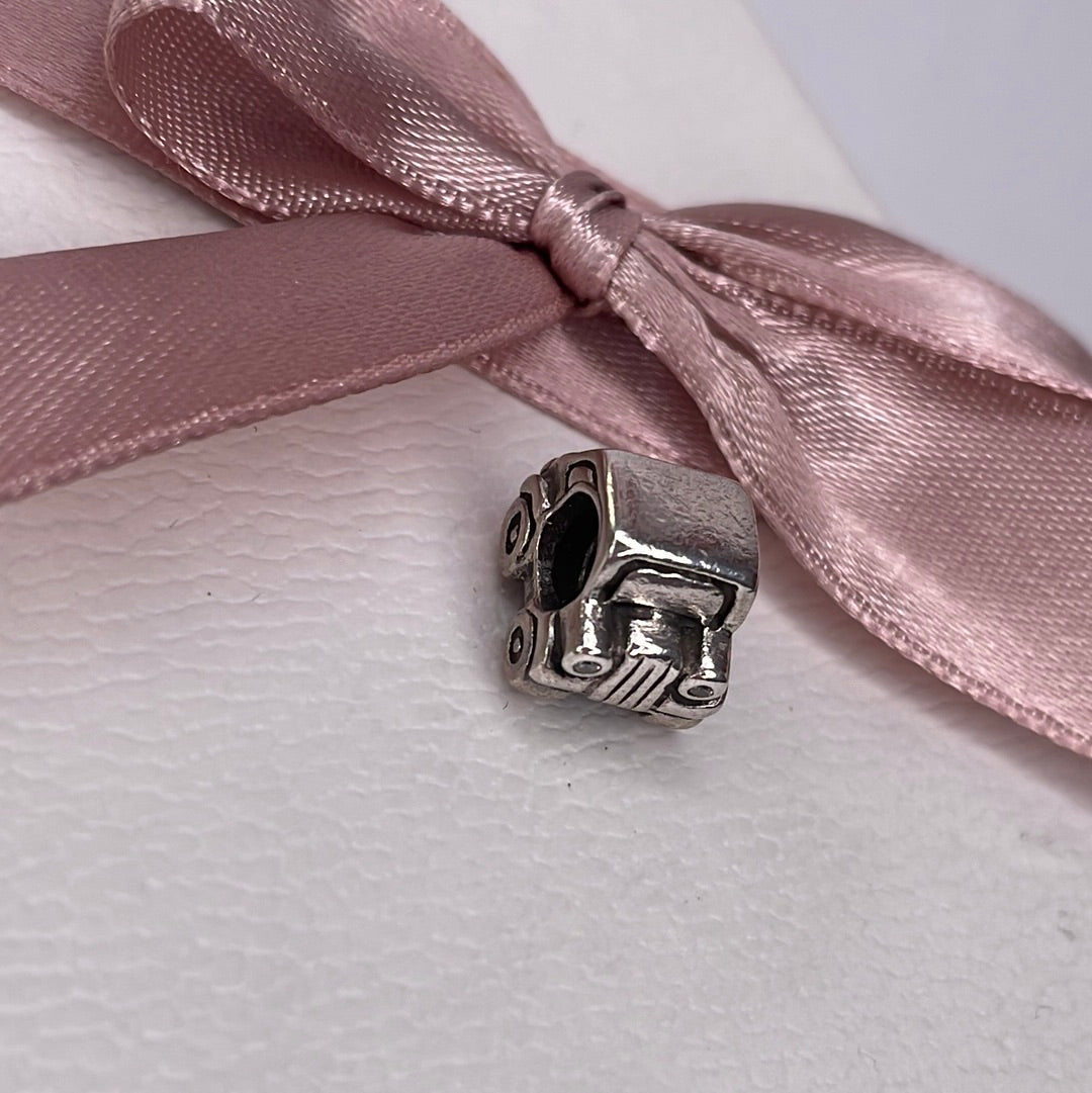 Genuine Pandora Car with CZ Headlights Charm – Preloved Pandora Boutique
