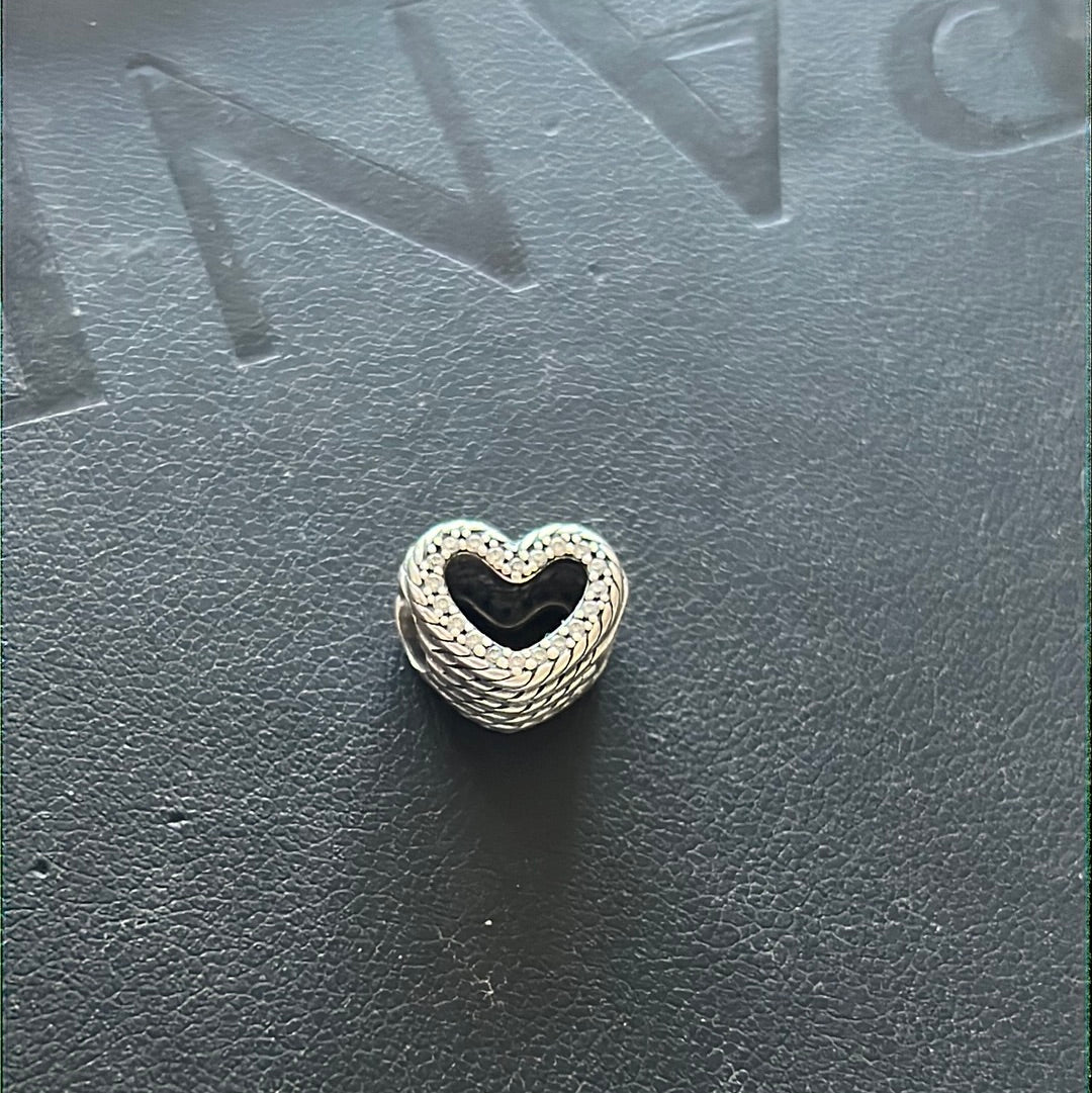 Genuine Pandora Pave Rope Heart Charm – Preloved Pandora Boutique