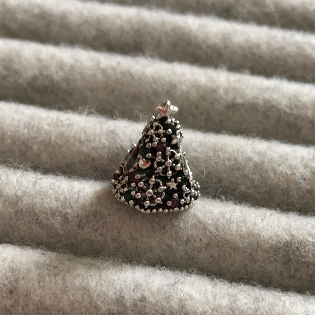 Genuine Pandora Christmas Sparkling Tree Colourful Lights With Snowfla ...