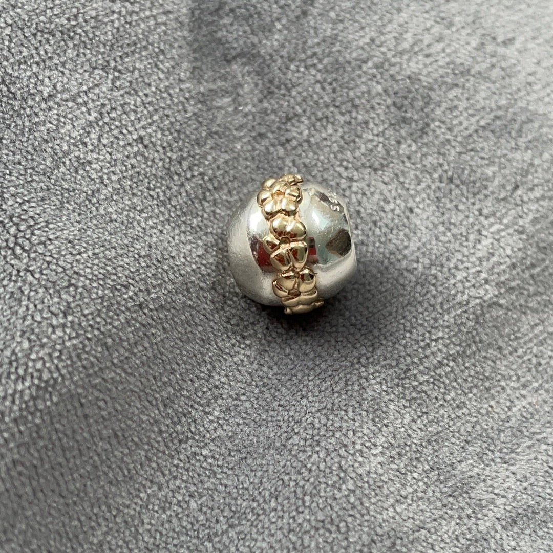 Genuine Pandora Two Tone RARE HTF Flower Line Daisy Charm – Preloved ...